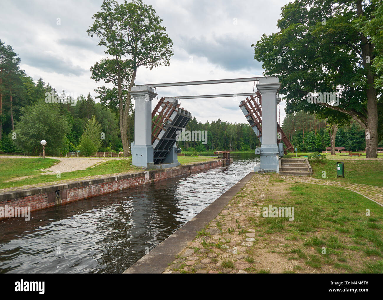 Gateways sluice (locks Stock Photo - Alamy