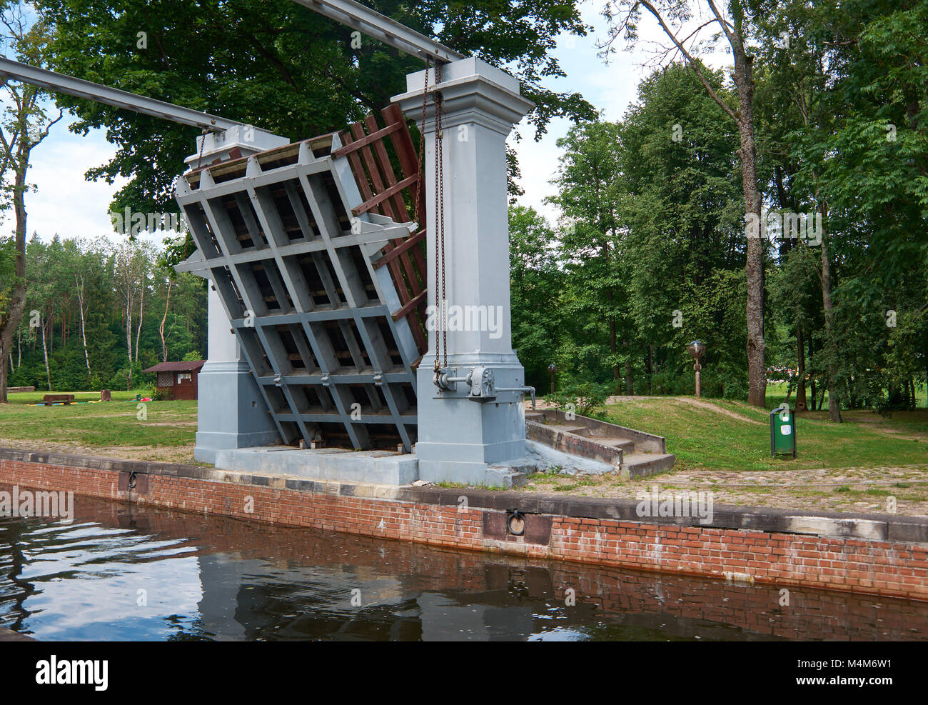 Gateways sluice (locks Stock Photo - Alamy