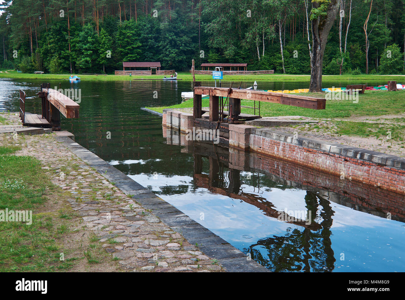 Gateways sluice (locks Stock Photo - Alamy