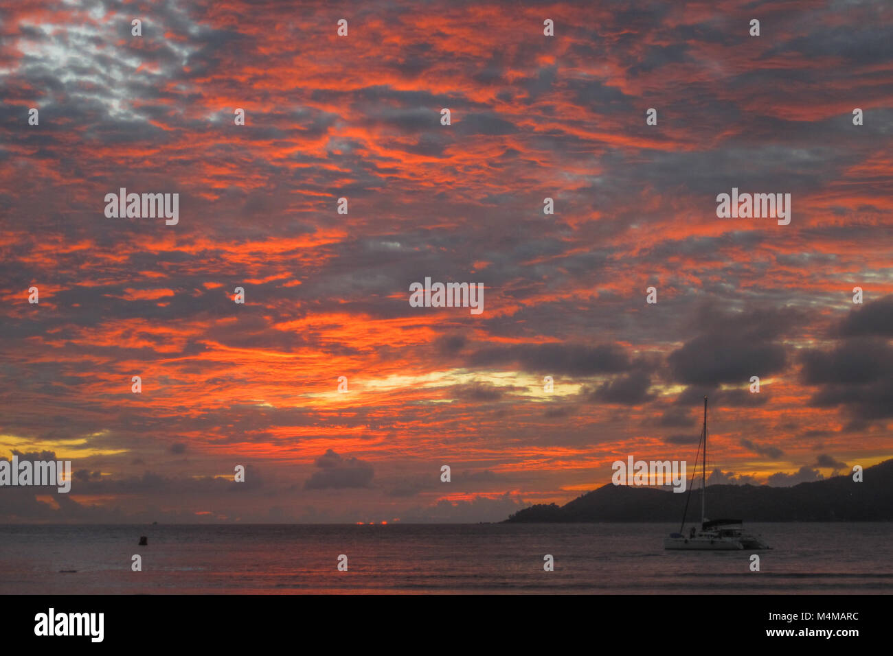 Indian Ocean Sunset, The Seychelles Stock Photo - Alamy