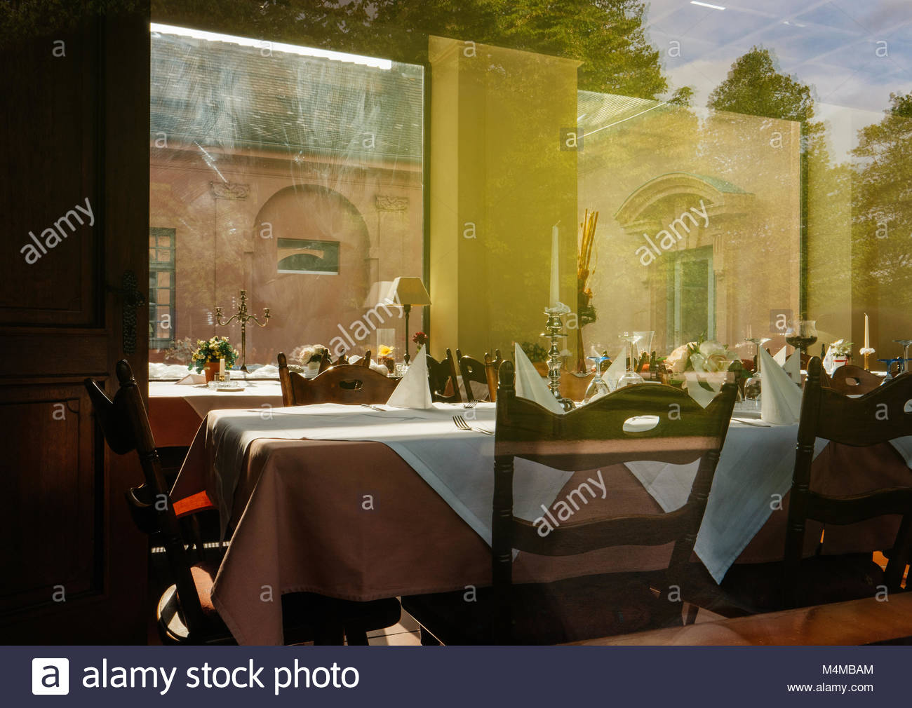 Fine Dining Table Stock Photos & Fine Dining Table Stock Images - Alamy