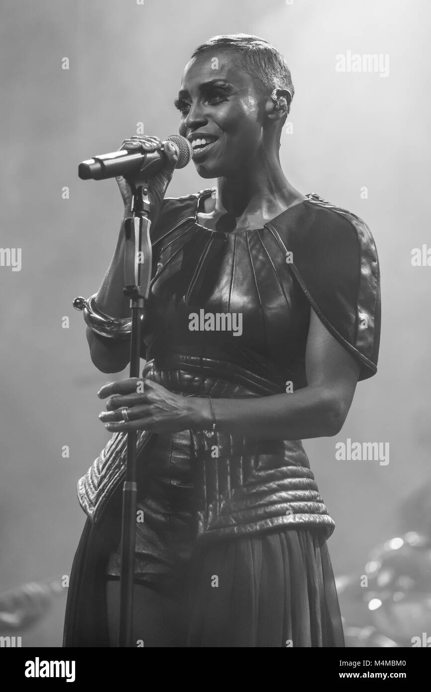 Morcheeba Black and White Stock Photos & Images - Alamy