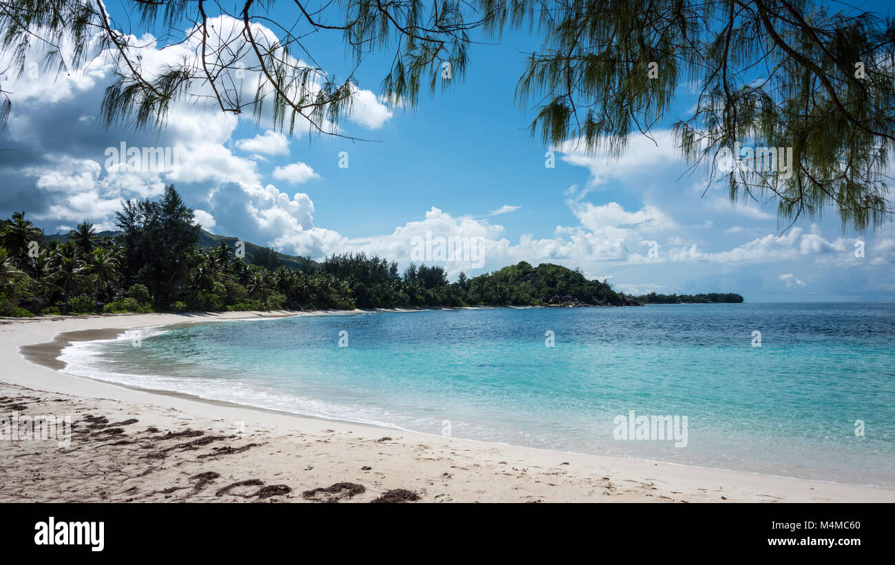 Praslin beach hi-res stock photography and images - Alamy
