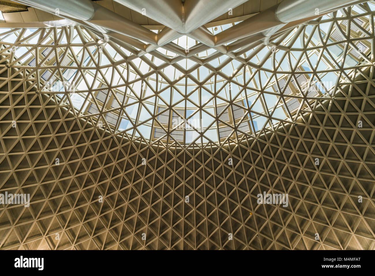 Semi circular roof hi-res stock photography and images - Alamy