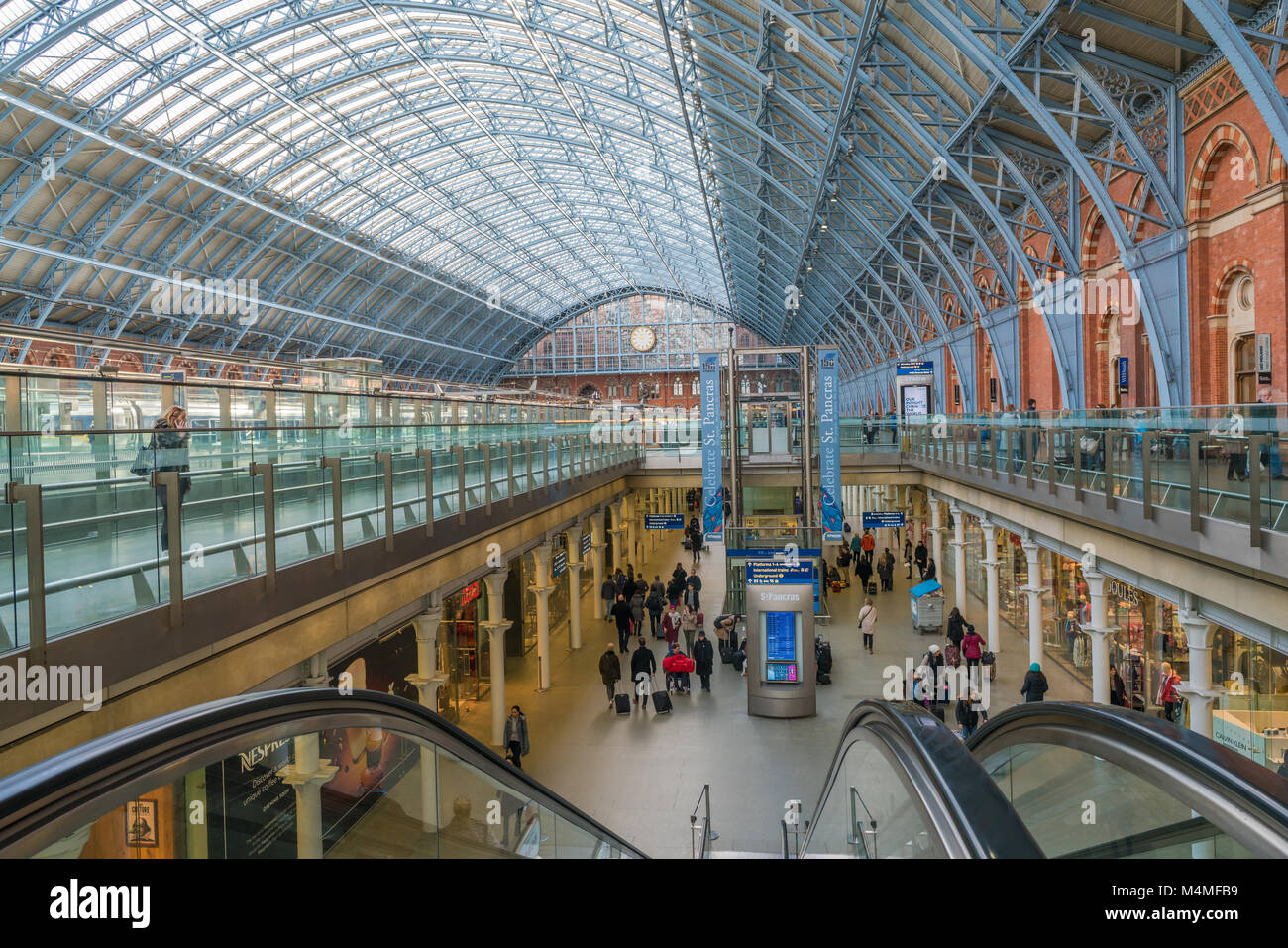 LONDON FEBRUARY 11, 2018: View of interior of St Pancras International ...