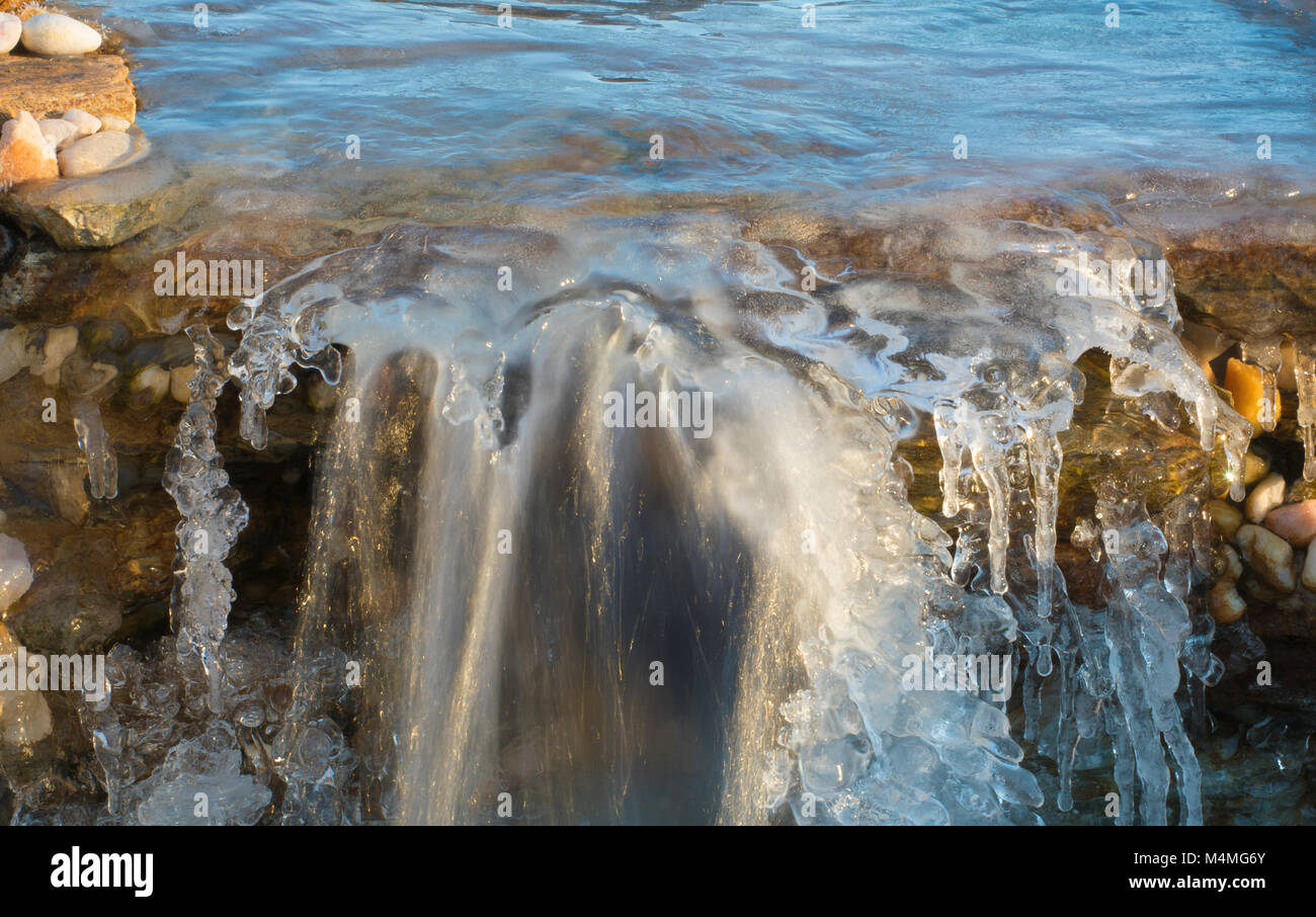 Top of a waterfall hi-res stock photography and images - Alamy