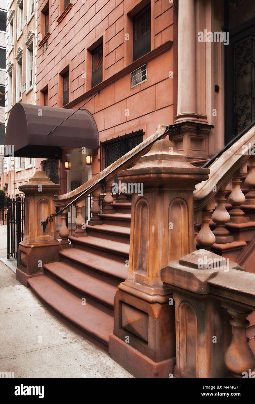 Steps to an apartment building in midtown Manhattan Stock Photo - Alamy