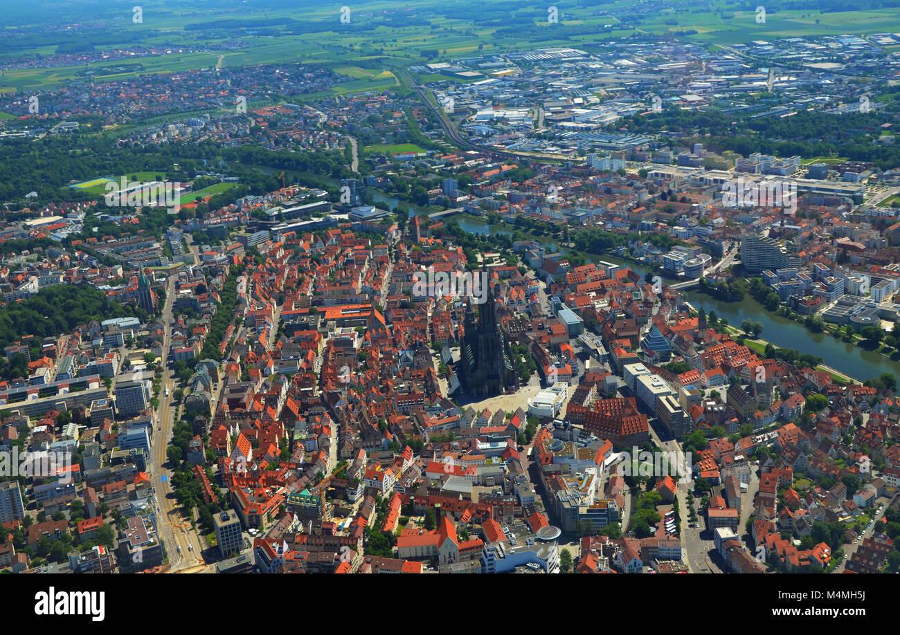 Closer Aerial view of Ulm Minster (Ulmer Münster) and Ulm, south ...