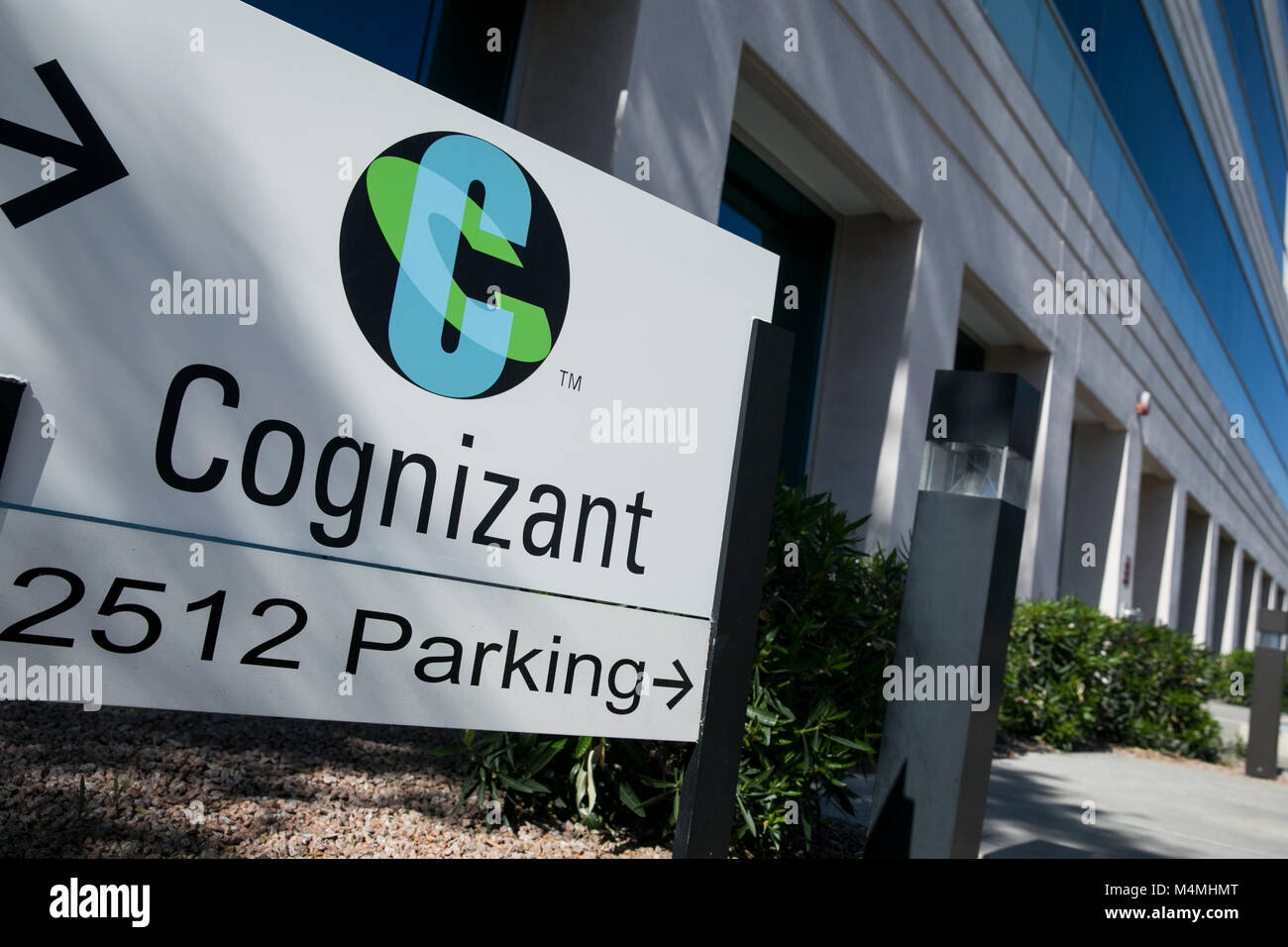 Cognizant logo hi-res stock photography and images - Alamy