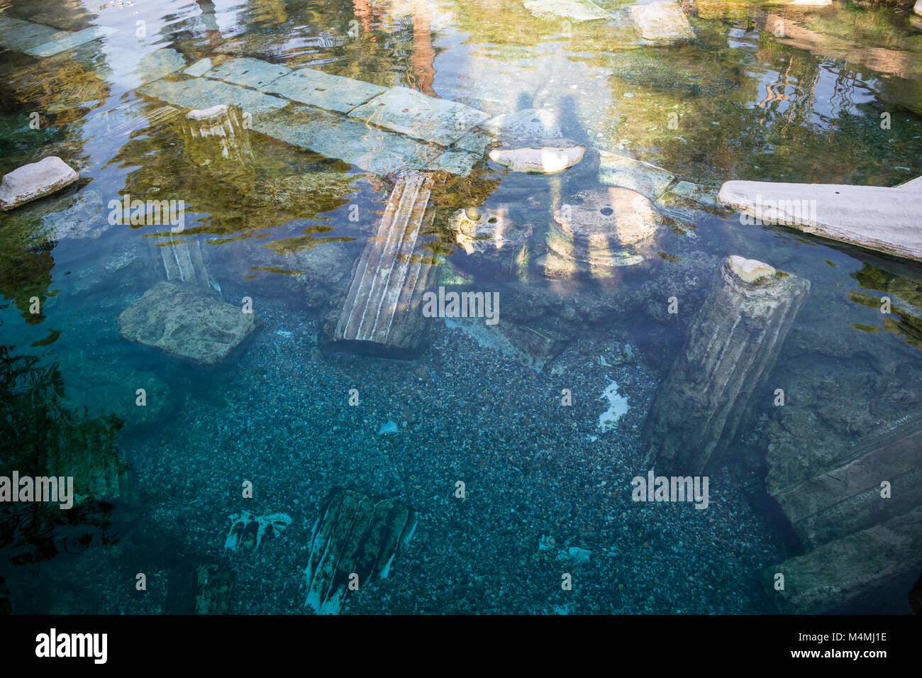 Antique pool Cleopatra's Bath in Pamukkale. Turkey Stock Photo - Alamy