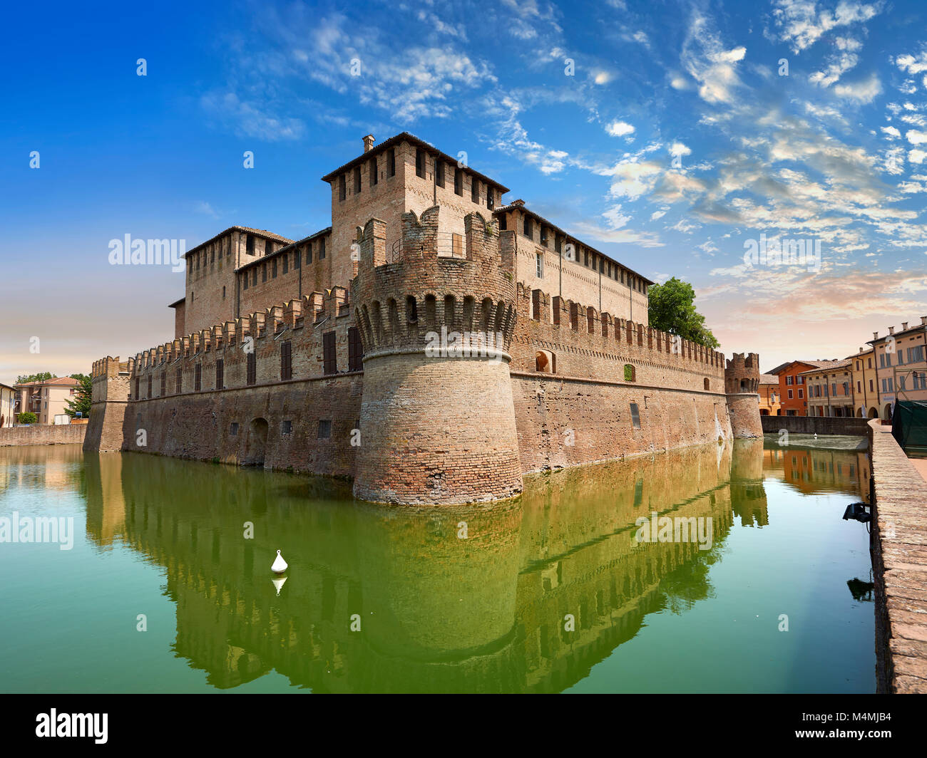 Picture & image of the exterior of the late medieval (13th century ...