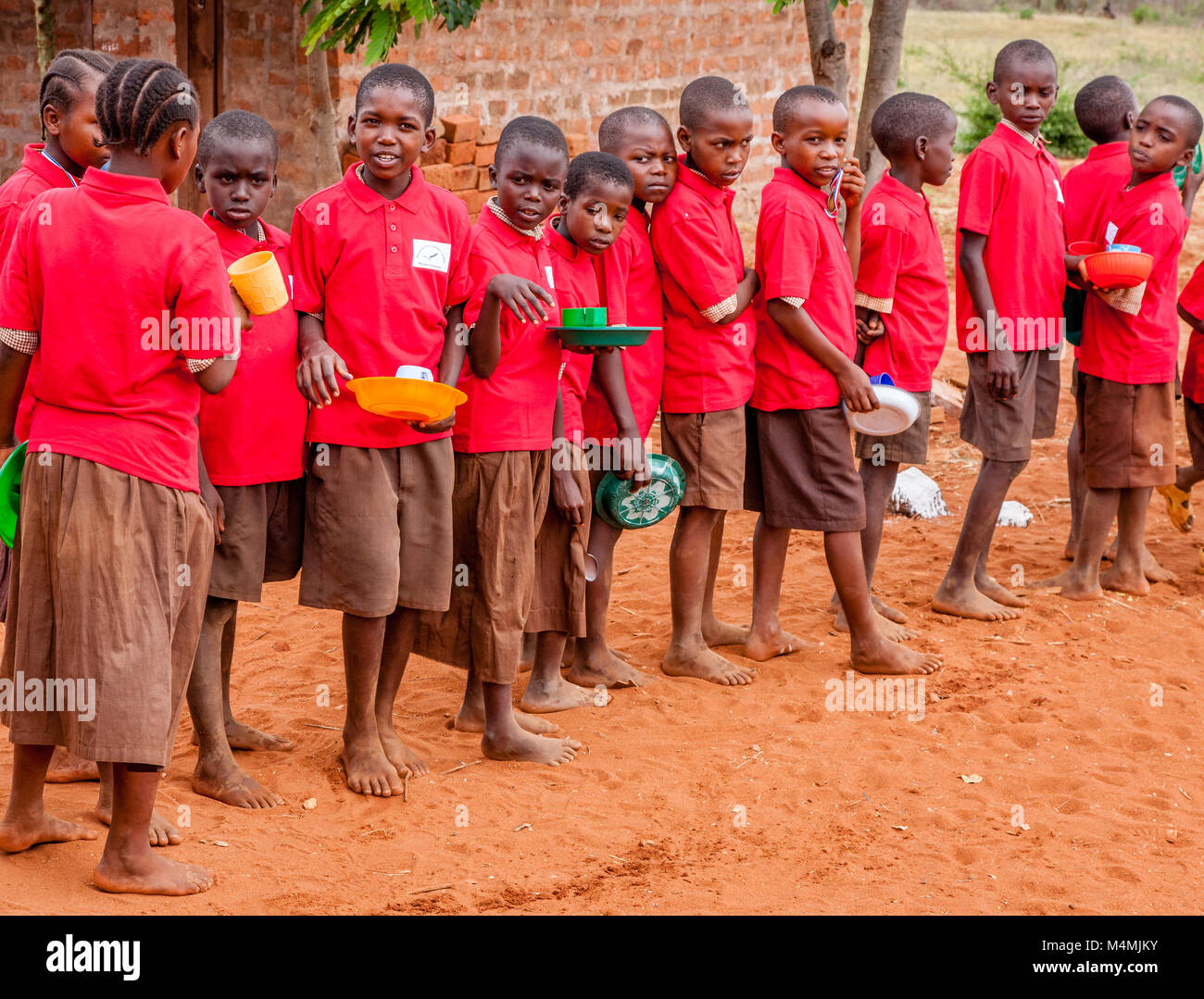 Primary school lunch queue hi-res stock photography and images - Alamy