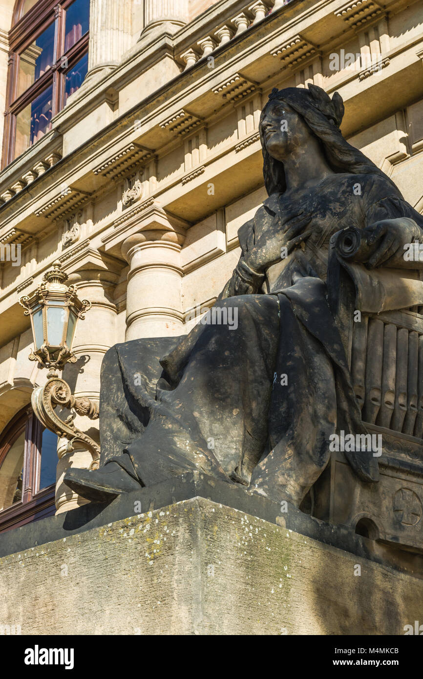 Prague sculpture woman hi-res stock photography and images - Alamy