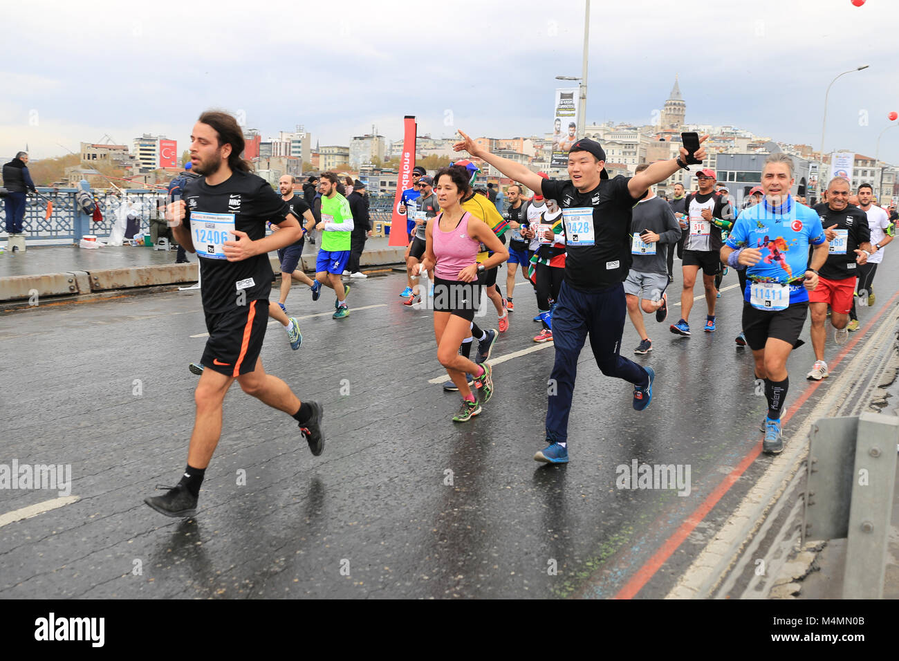 ISTANBUL, TURKEY - NOVEMBER 12, 2017: Athletes running in 39. Istanbul ...