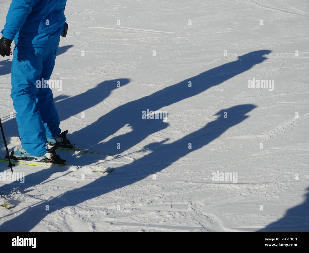 Shadow view hi-res stock photography and images - Alamy
