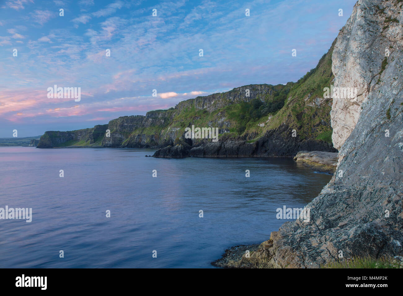 Seacliffs hi-res stock photography and images - Alamy