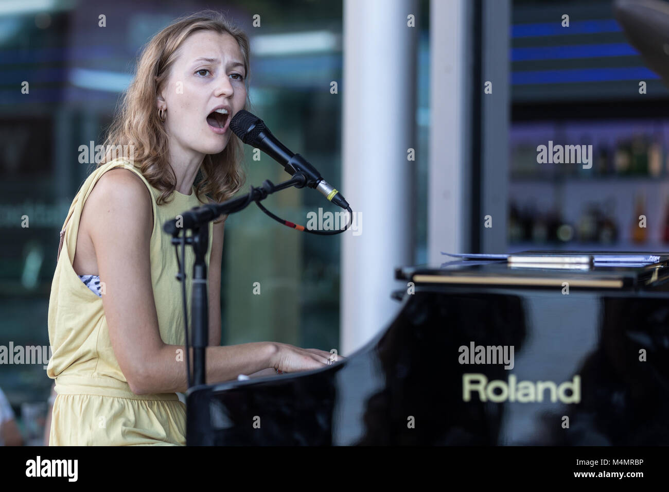 Uzu hi-res stock photography and images - Alamy