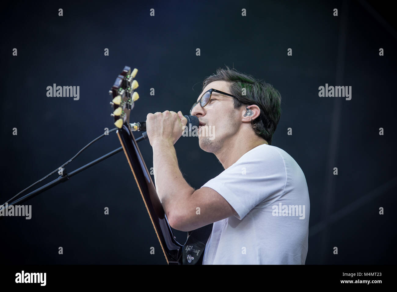 Dan air hi-res stock photography and images - Alamy