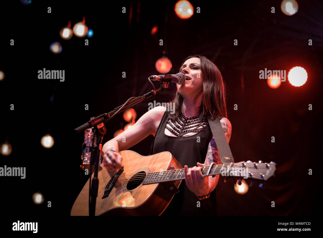 Amy macdonald band hi-res stock photography and images - Alamy
