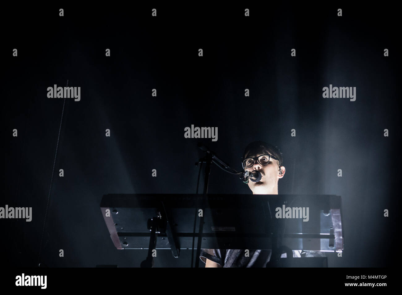 Alt j concert hi-res stock photography and images - Alamy