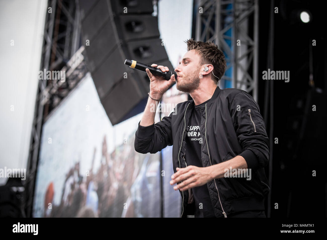 Clueso hi-res stock photography and images - Alamy