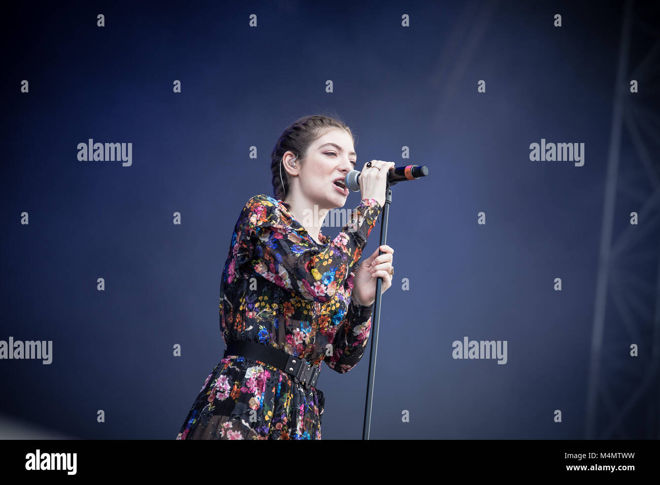 Lorde hi-res stock photography and images - Alamy