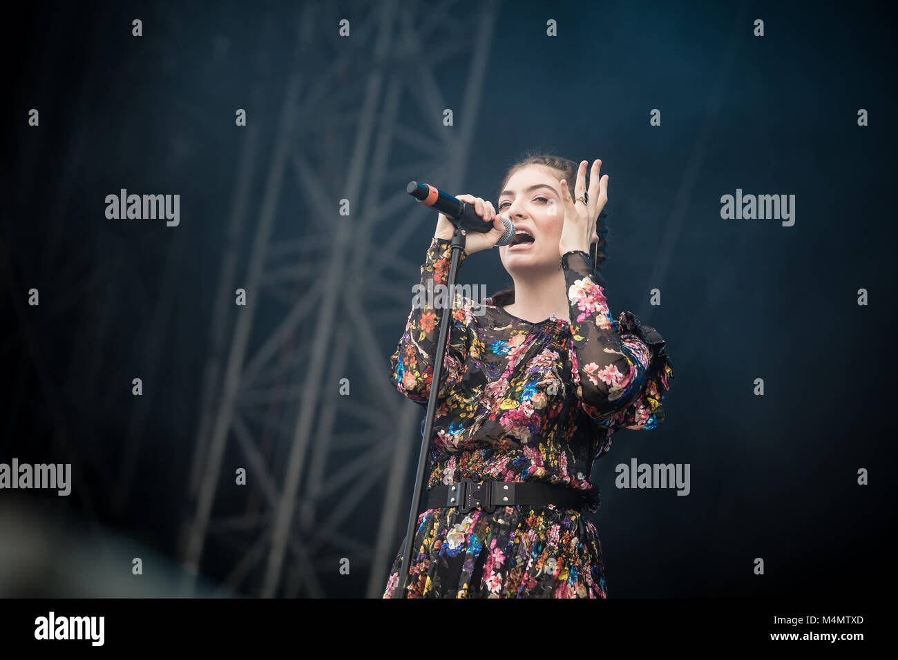Lorde hi-res stock photography and images - Alamy