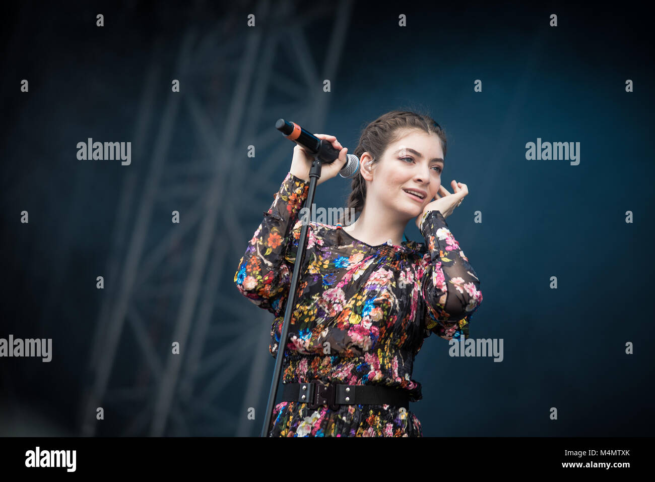 Lorde hi-res stock photography and images - Alamy