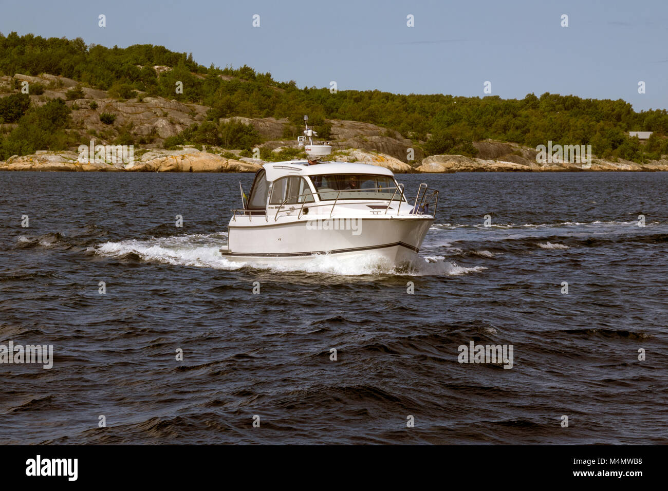 Motor life boat hi-res stock photography and images - Alamy