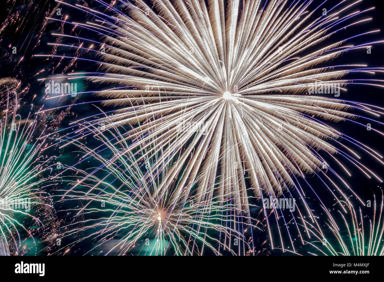 Red white blue fireworks hi-res stock photography and images - Alamy