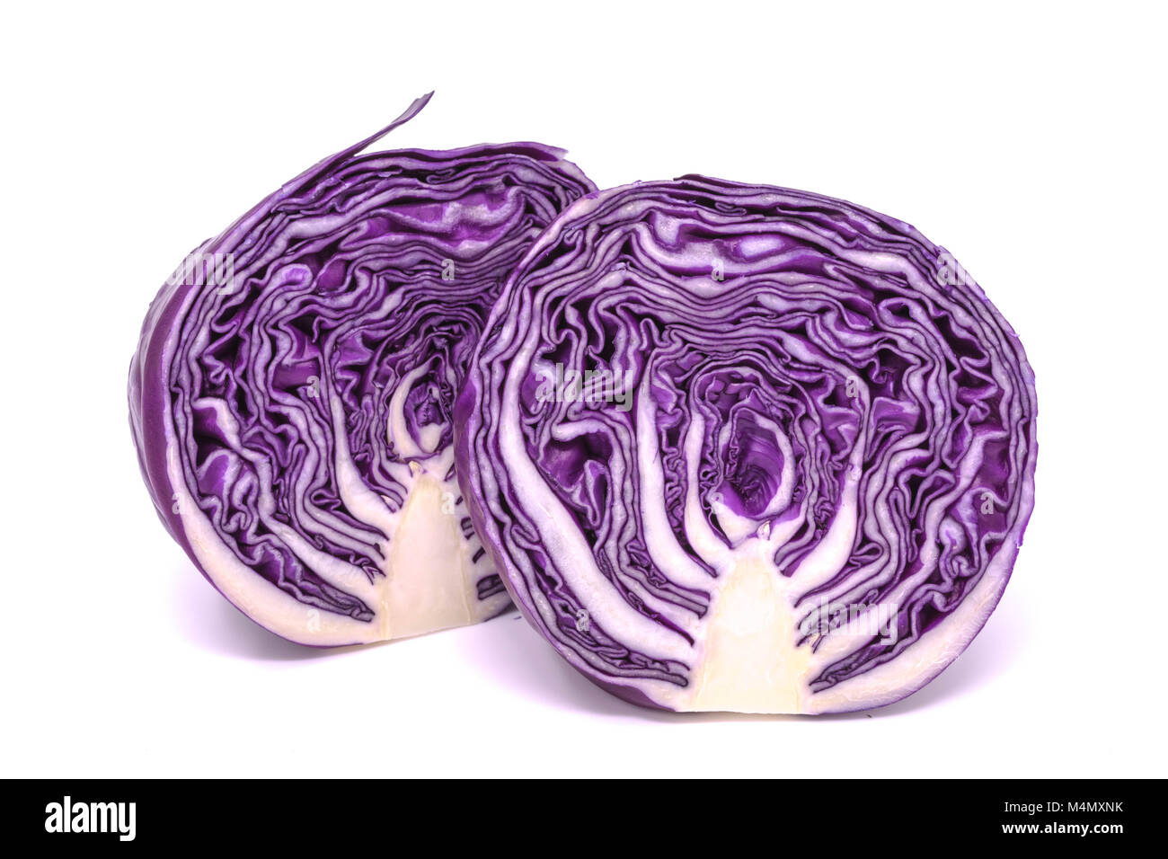 Studio shot of purple cabbage cut in half, up close and isolated Stock ...