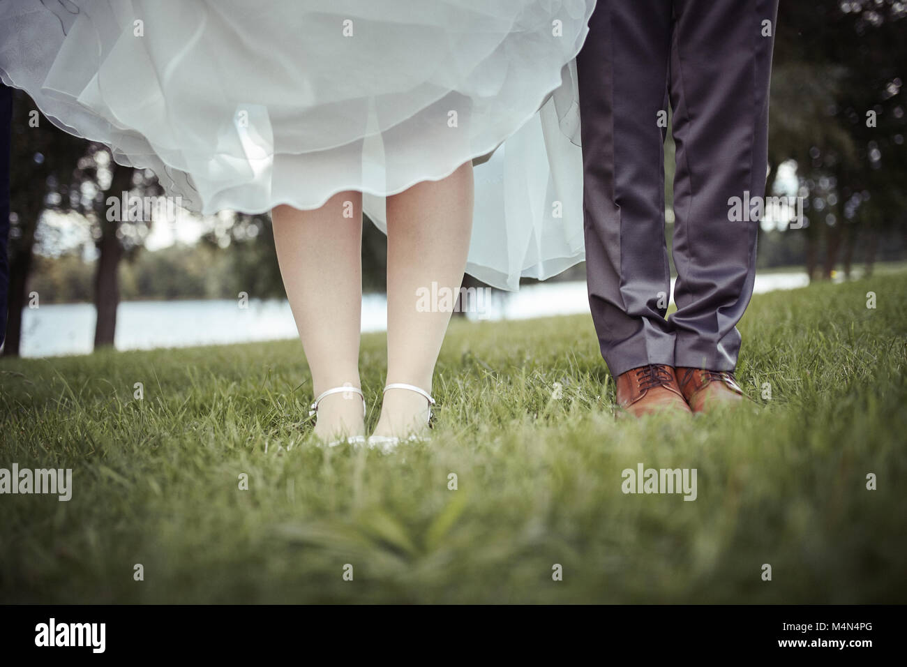 Showing legs hi-res stock photography and images - Alamy