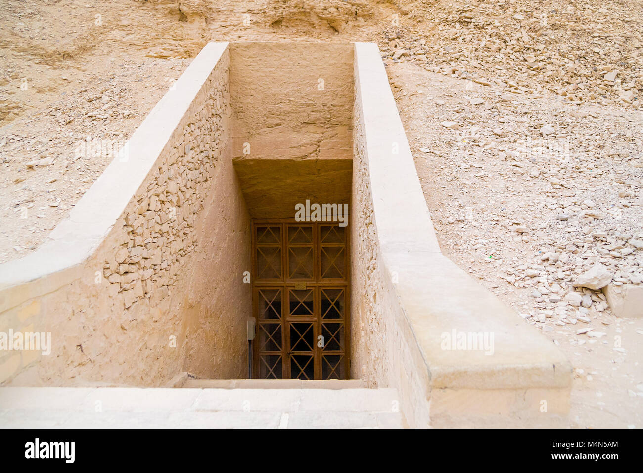 Tomb in the valley of the kings hi-res stock photography and images - Alamy