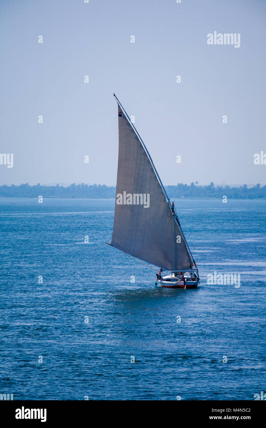 A Felluca, A traditional Egyptian sailboat Egypt Stock Photo - Alamy