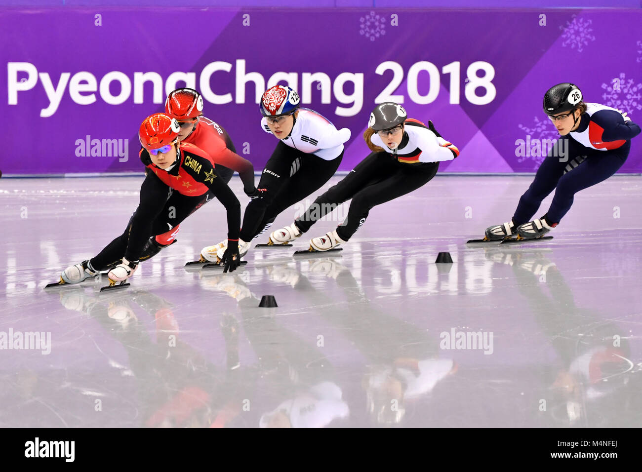 Yutong han hi-res stock photography and images - Alamy