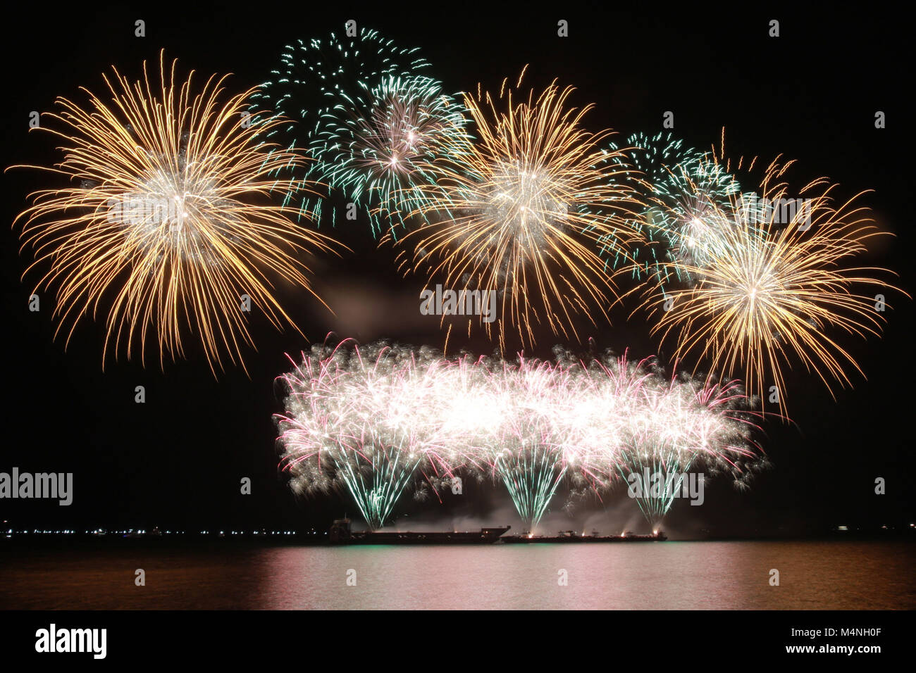 Pasay City, Philippines. 17th Feb, 2018. Fireworks from the Philippines ...