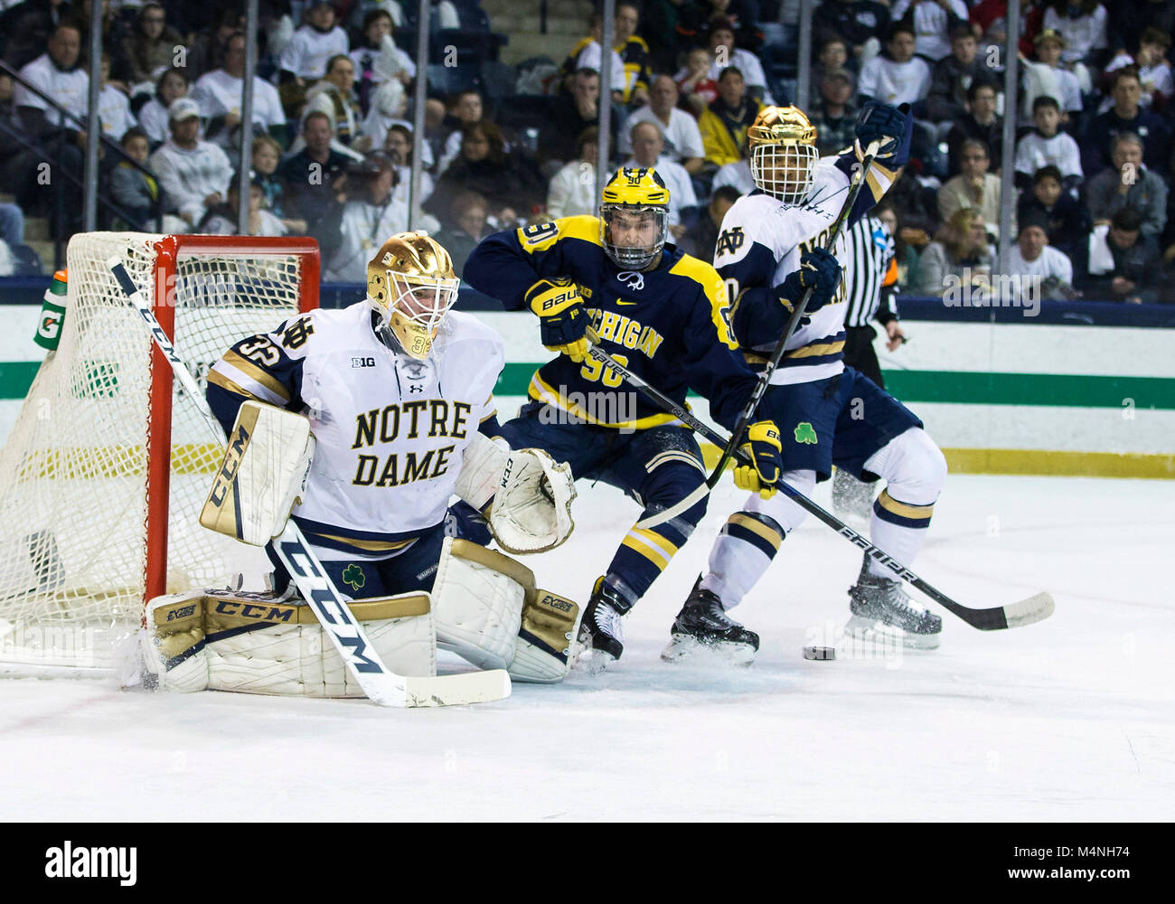 February 16, 2018: Notre Dame goaltender Cale Morris (32) makes the ...