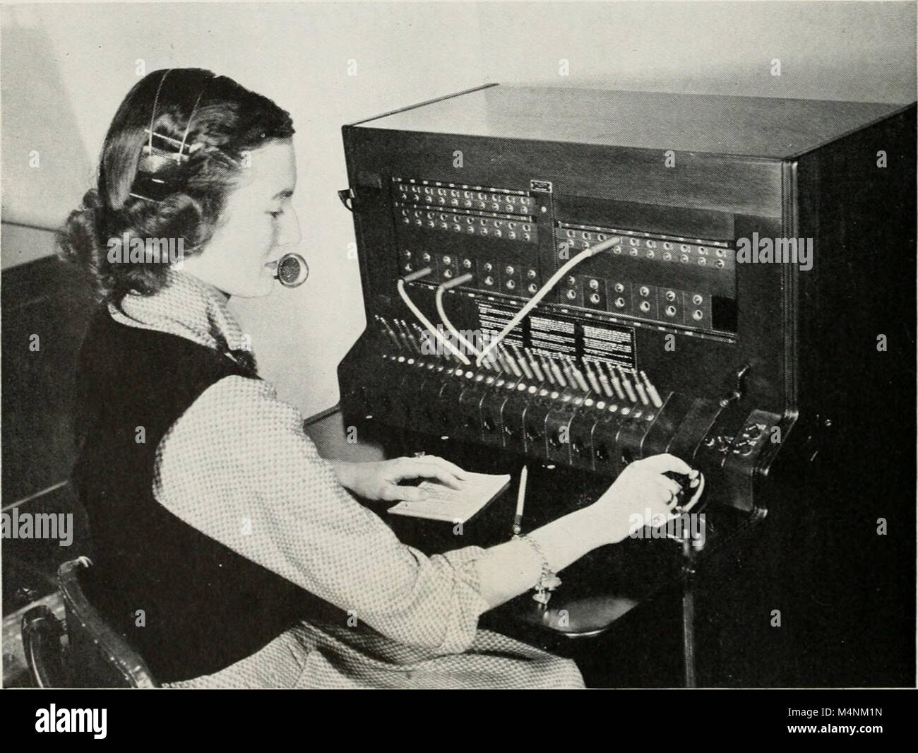Bell telephone magazine (1922) (14755050655 Stock Photo - Alamy