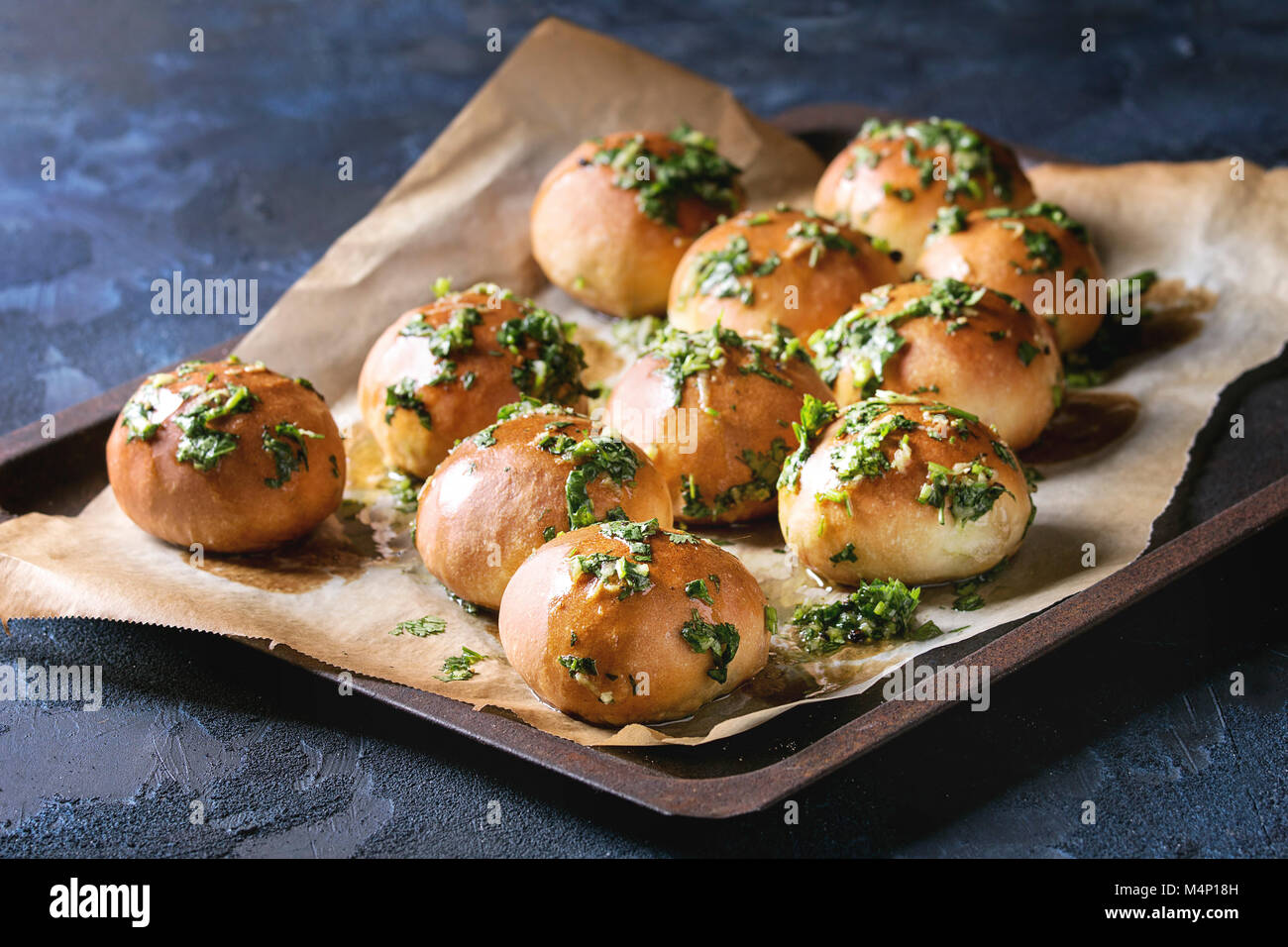 Traditional ukrainian homemade garlic buns pampushki for borscht soup ...