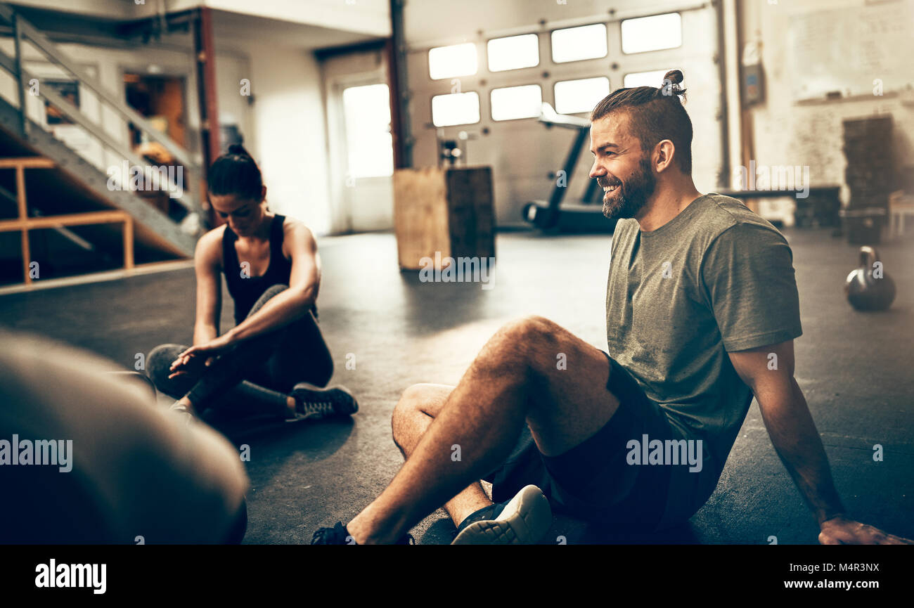 Real people at the gym smiling laughing hi-res stock photography and ...