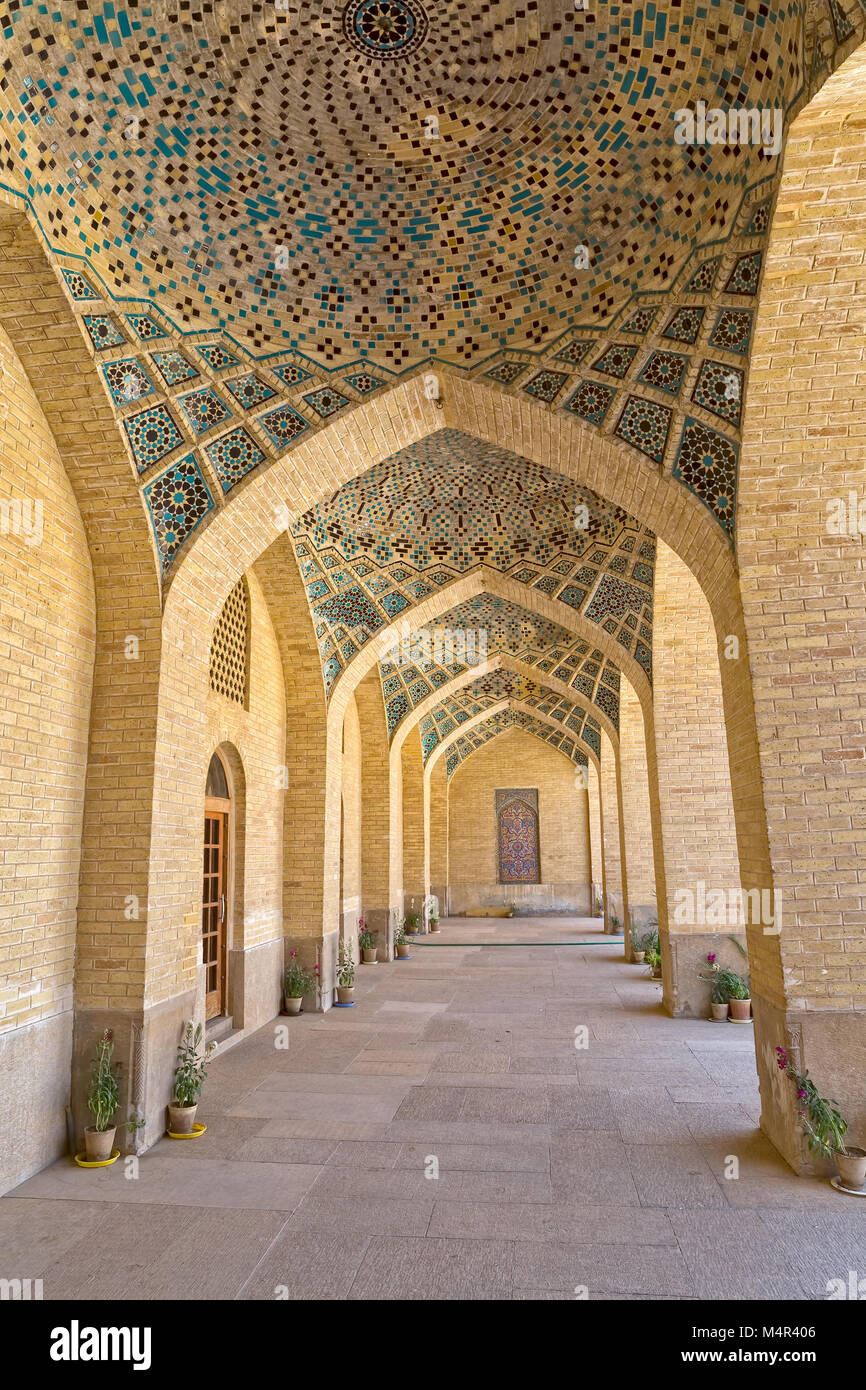 Nasir al-Mulk Mosque arcade hall vertical Stock Photo - Alamy