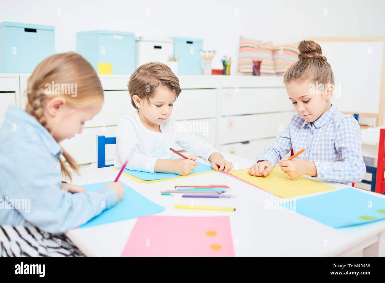 Kindergarten children drawing hi-res stock photography and images - Alamy
