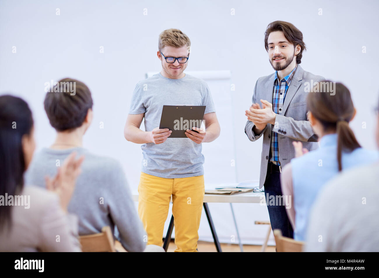 Good report hi-res stock photography and images - Alamy