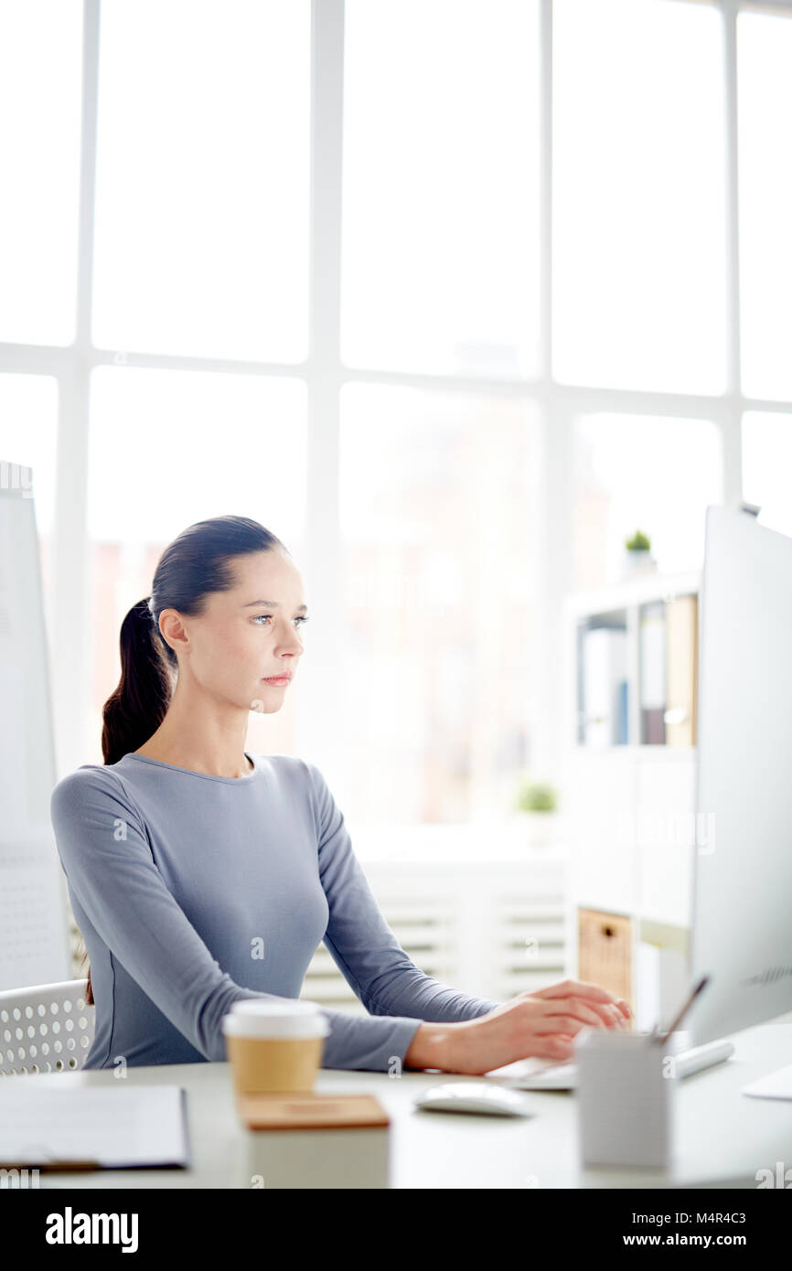 Looking for online information Stock Photo - Alamy