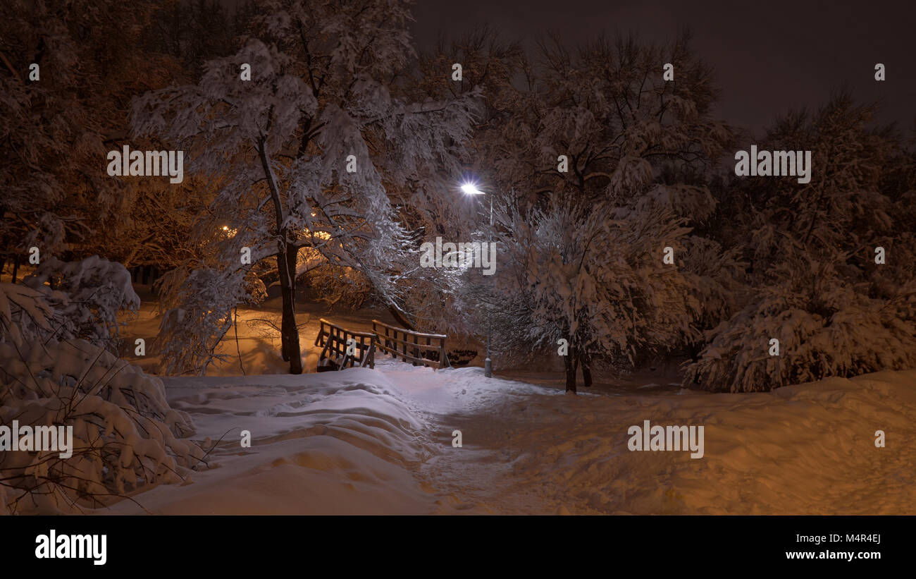 Night heavy frost hi-res stock photography and images - Alamy