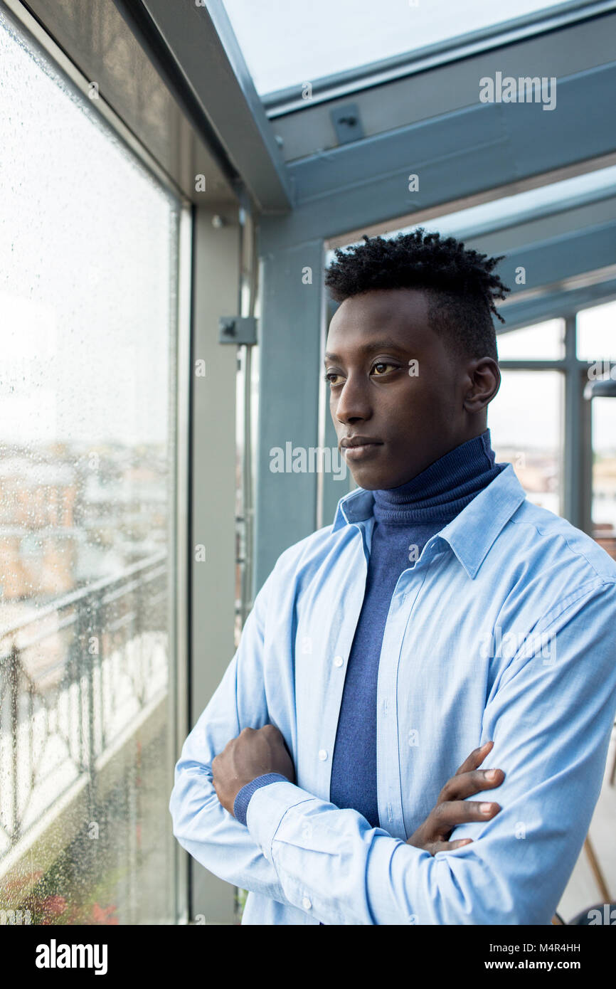 Raining outside hi-res stock photography and images - Alamy