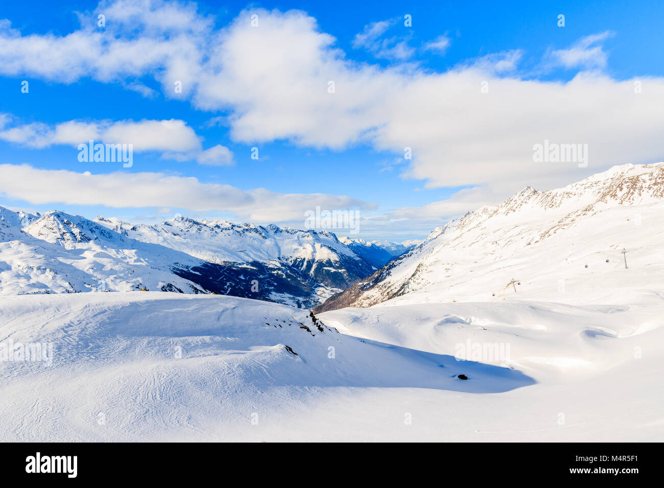 Beautiful winter mountain view in Obergurgl ski area, Tirol, Austria ...