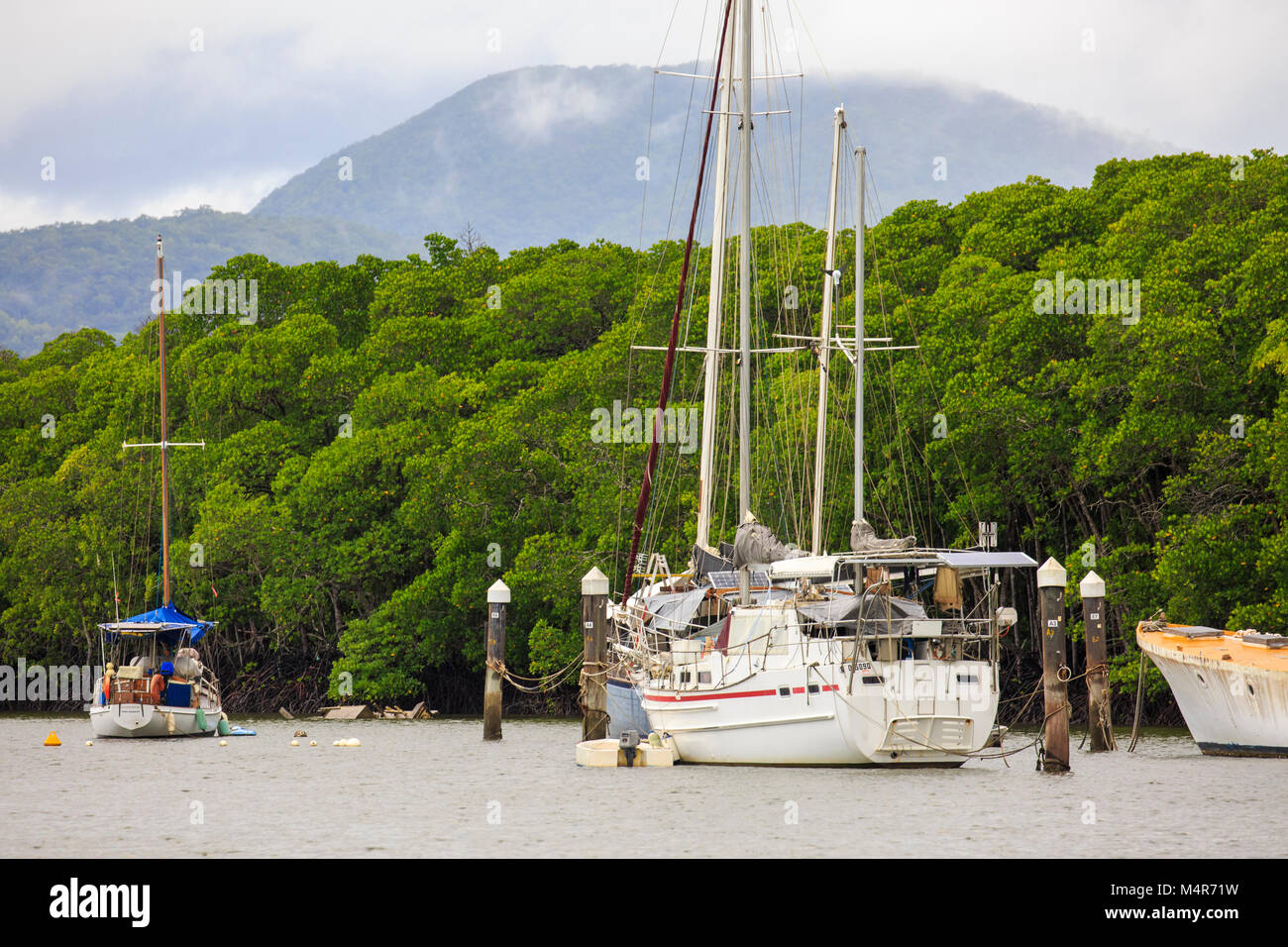 Port douglas inlet hi-res stock photography and images - Alamy