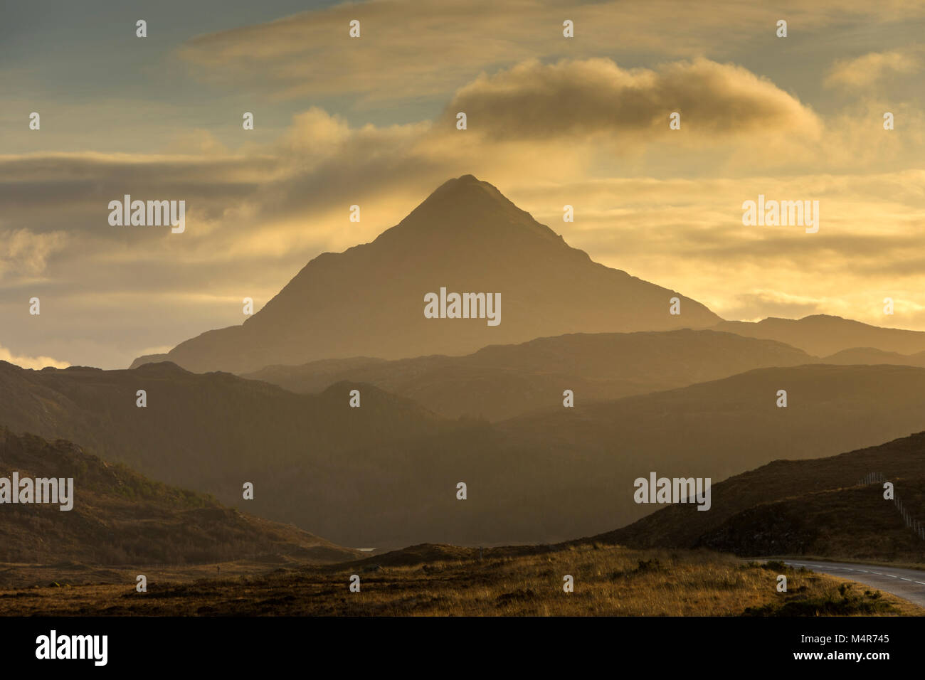 Ben stack scotland road hi-res stock photography and images - Alamy