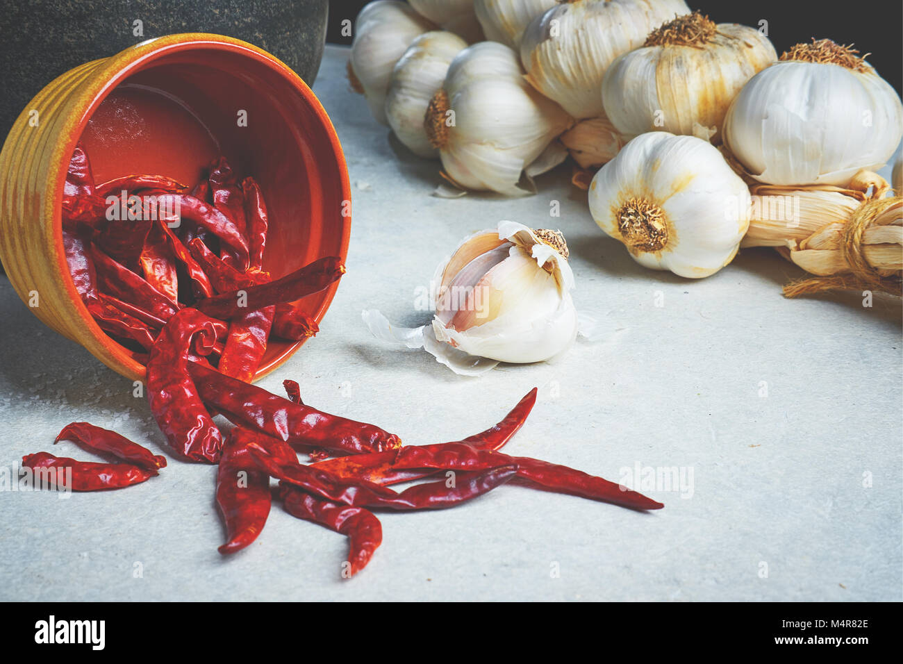 Chili peppers and garlic hi-res stock photography and images - Alamy